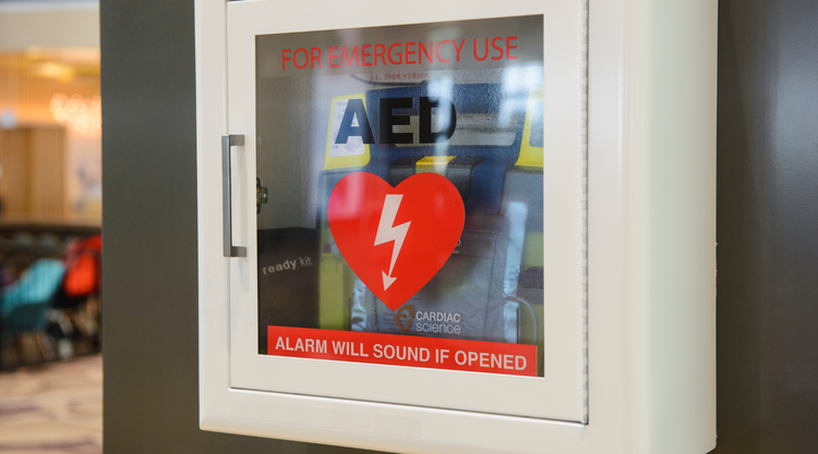 Automated External Defibrillator (AED): A Guide | TRADESAFE